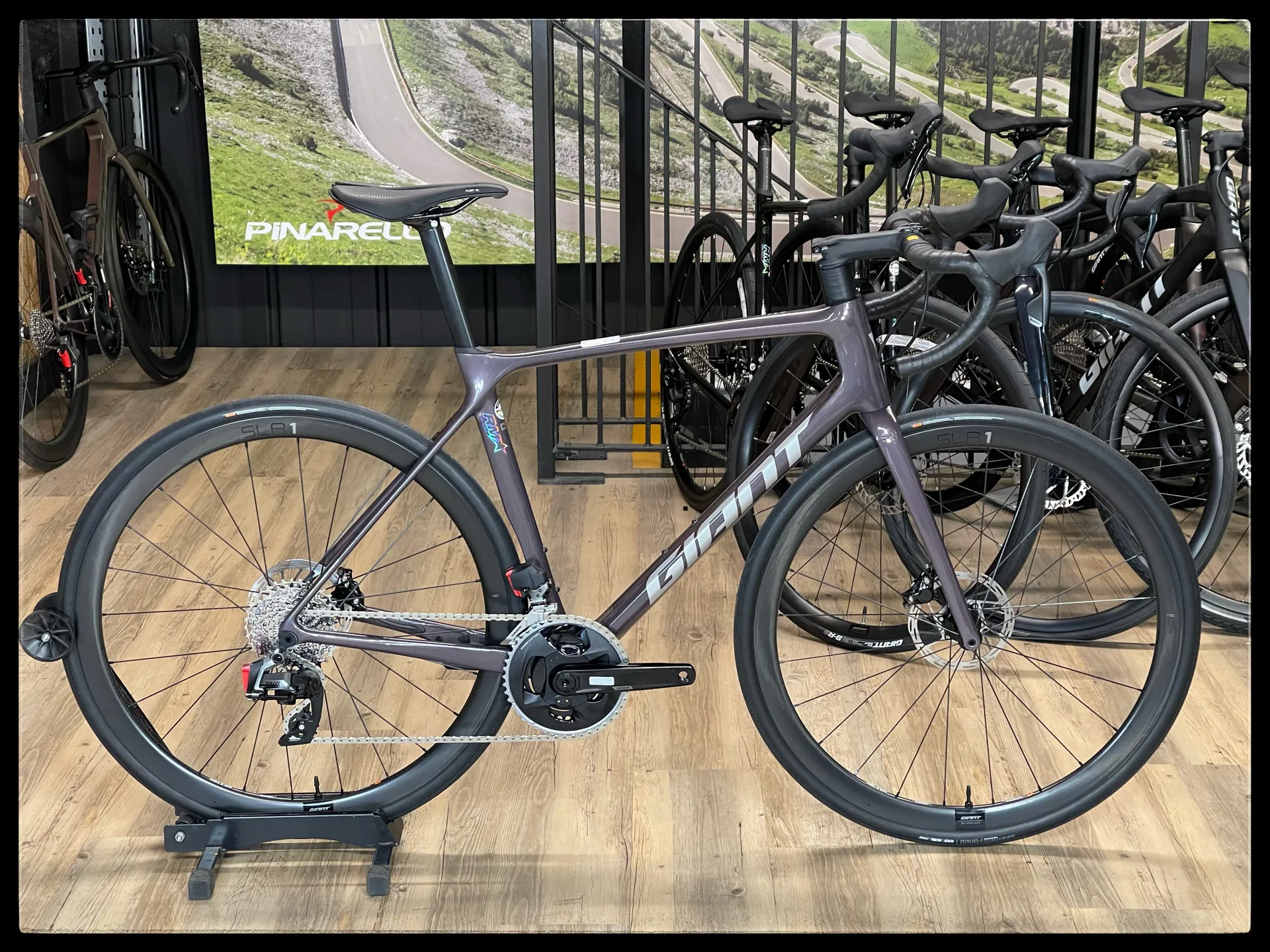 Giant TCR ADVANCED PRO DISC 1 AR Gloss Charcoal Plum 2023