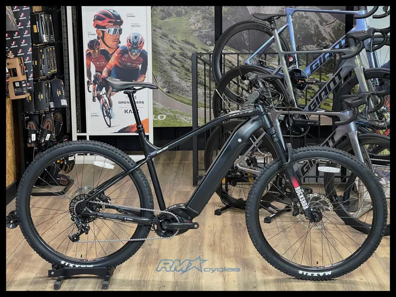 2021 Whyte e-505 V1 Mens Alloy eMTB in Black