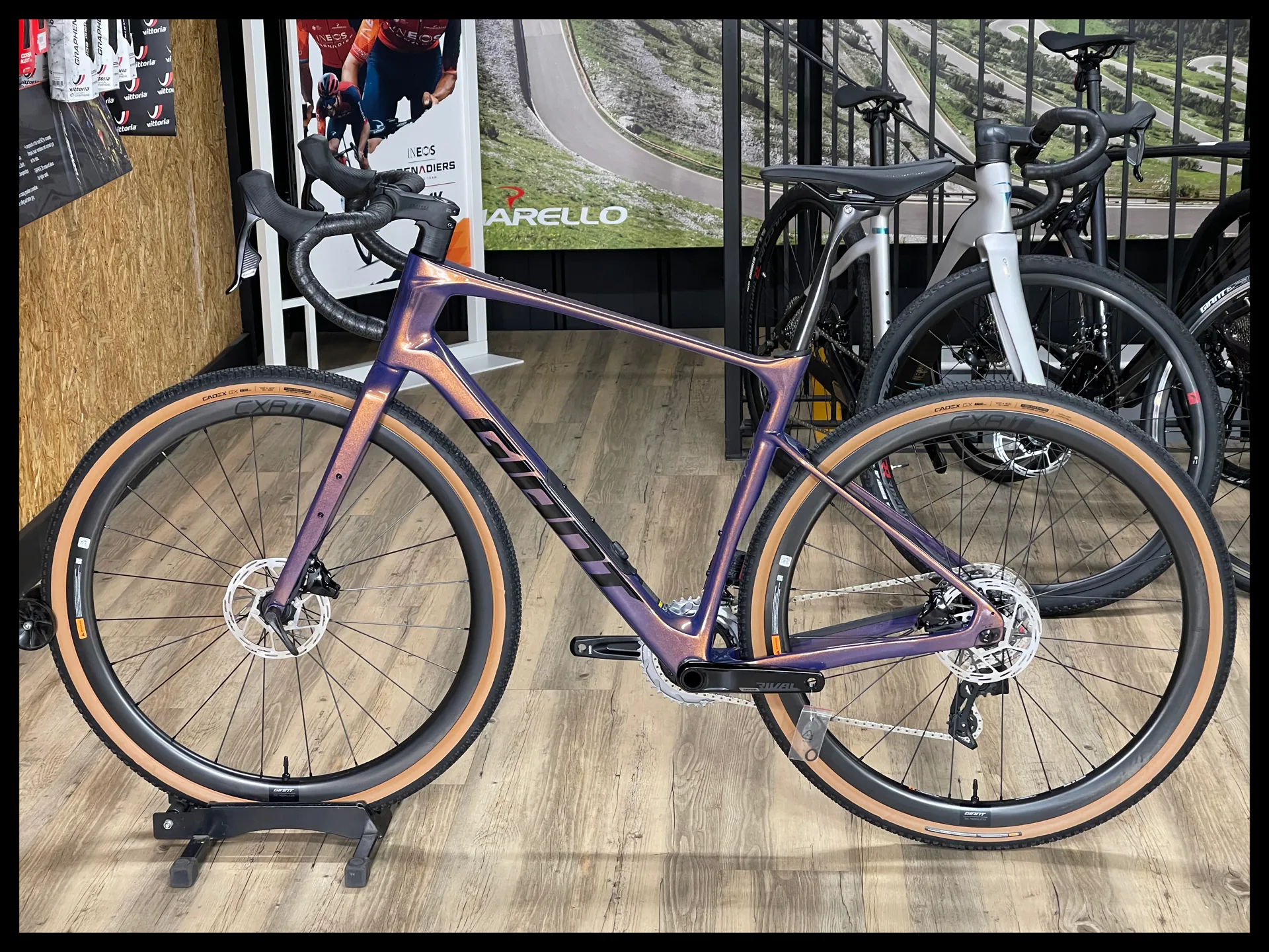 Giant Revolt Advanced Pro 1 Gravel Bike In Gloss Meteor Storm